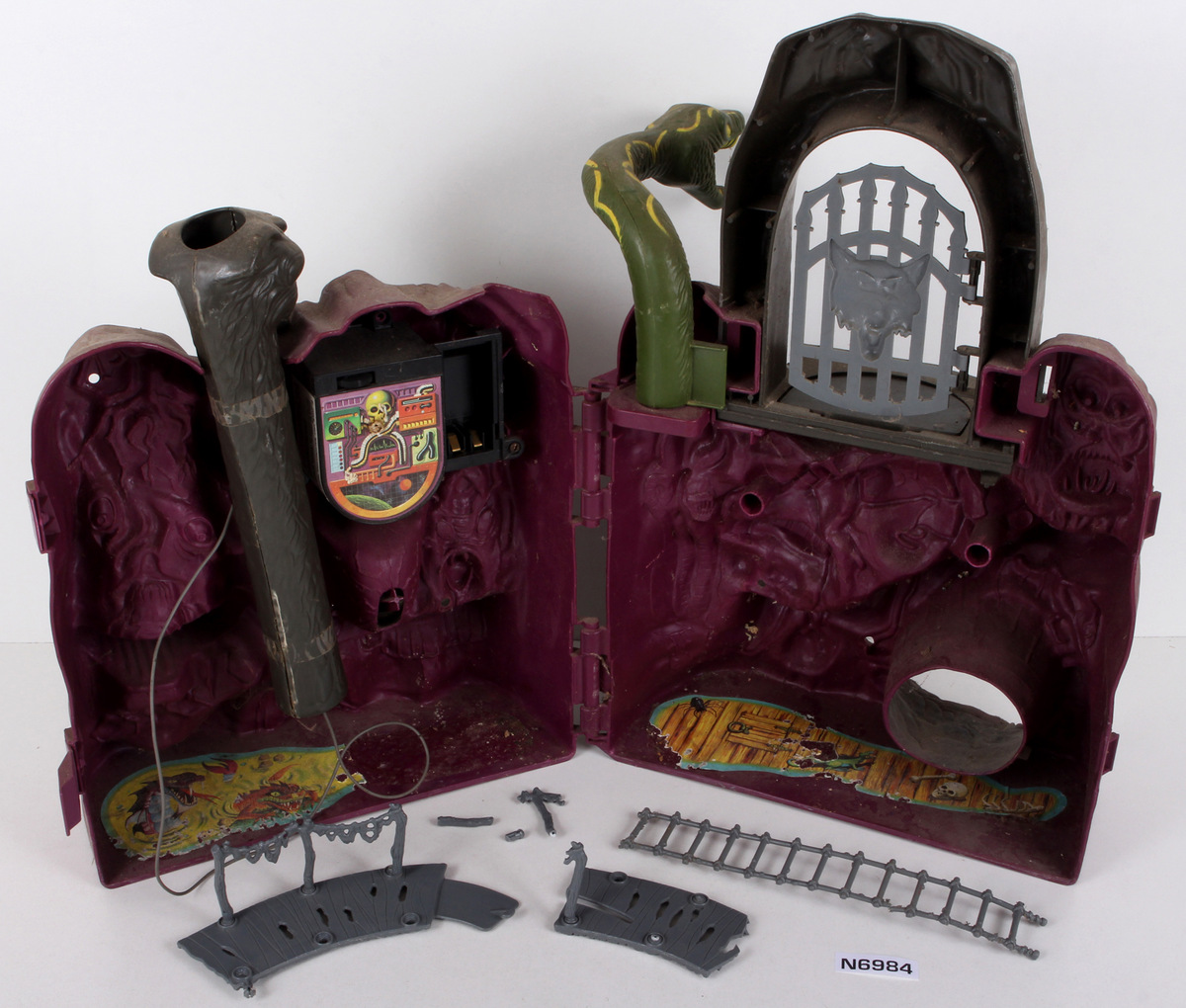 Masters of the Universe (MOTU)® The Original Series Playsets Snake ...