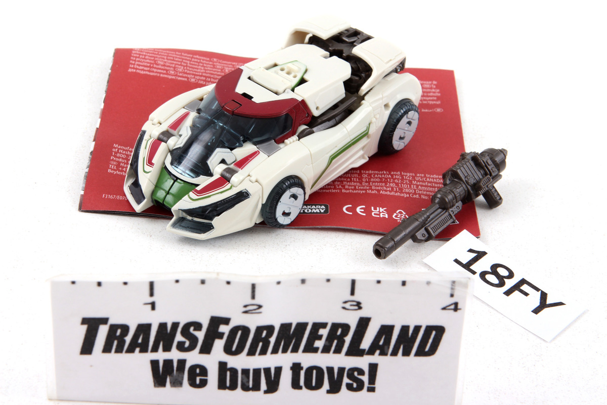 Complete Transformers® Studio Series Deluxe Class Wheeljack SKU 388769 ...