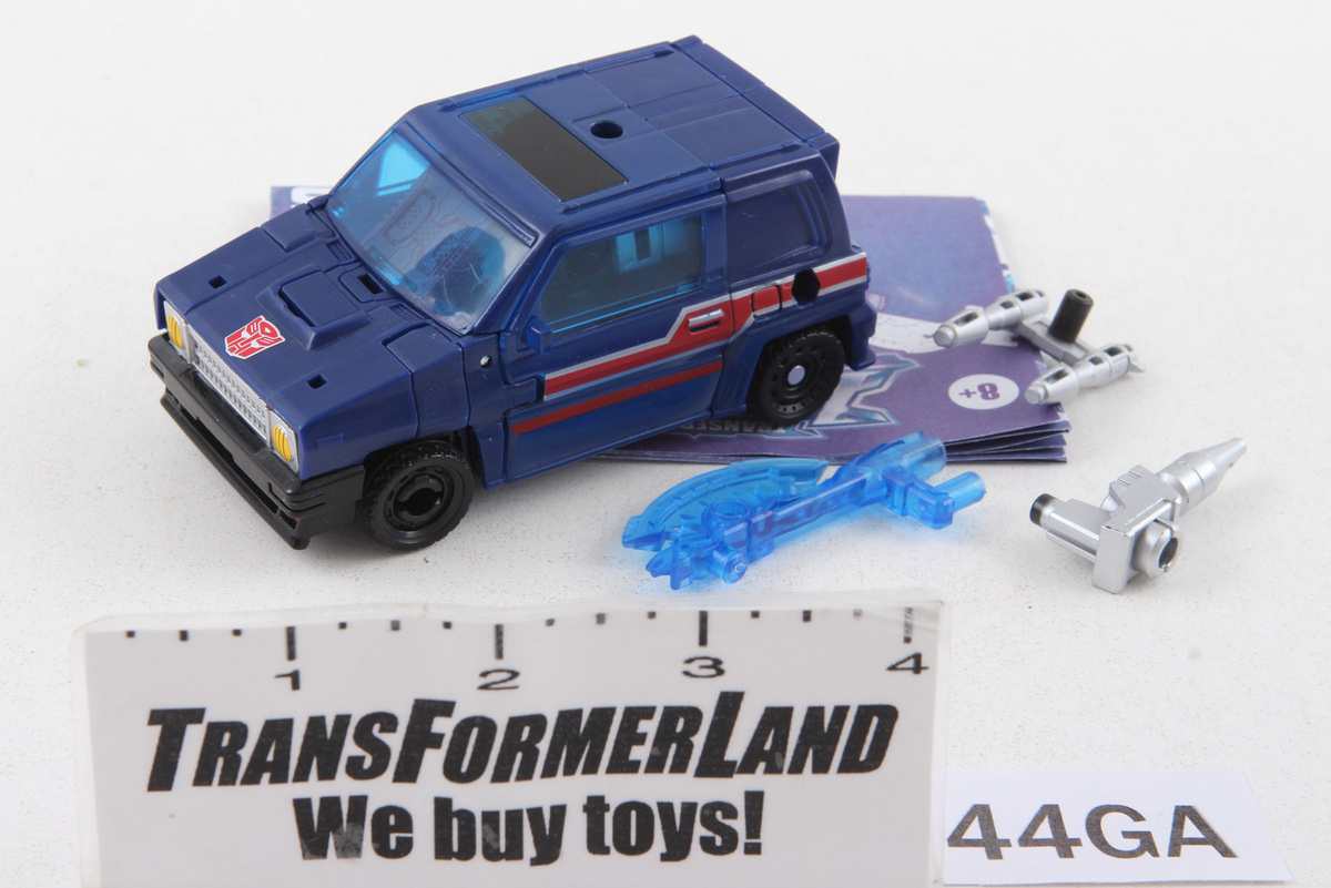 Complete Transformers® Legacy (Generations) Deluxe Class Autobot Skids ...