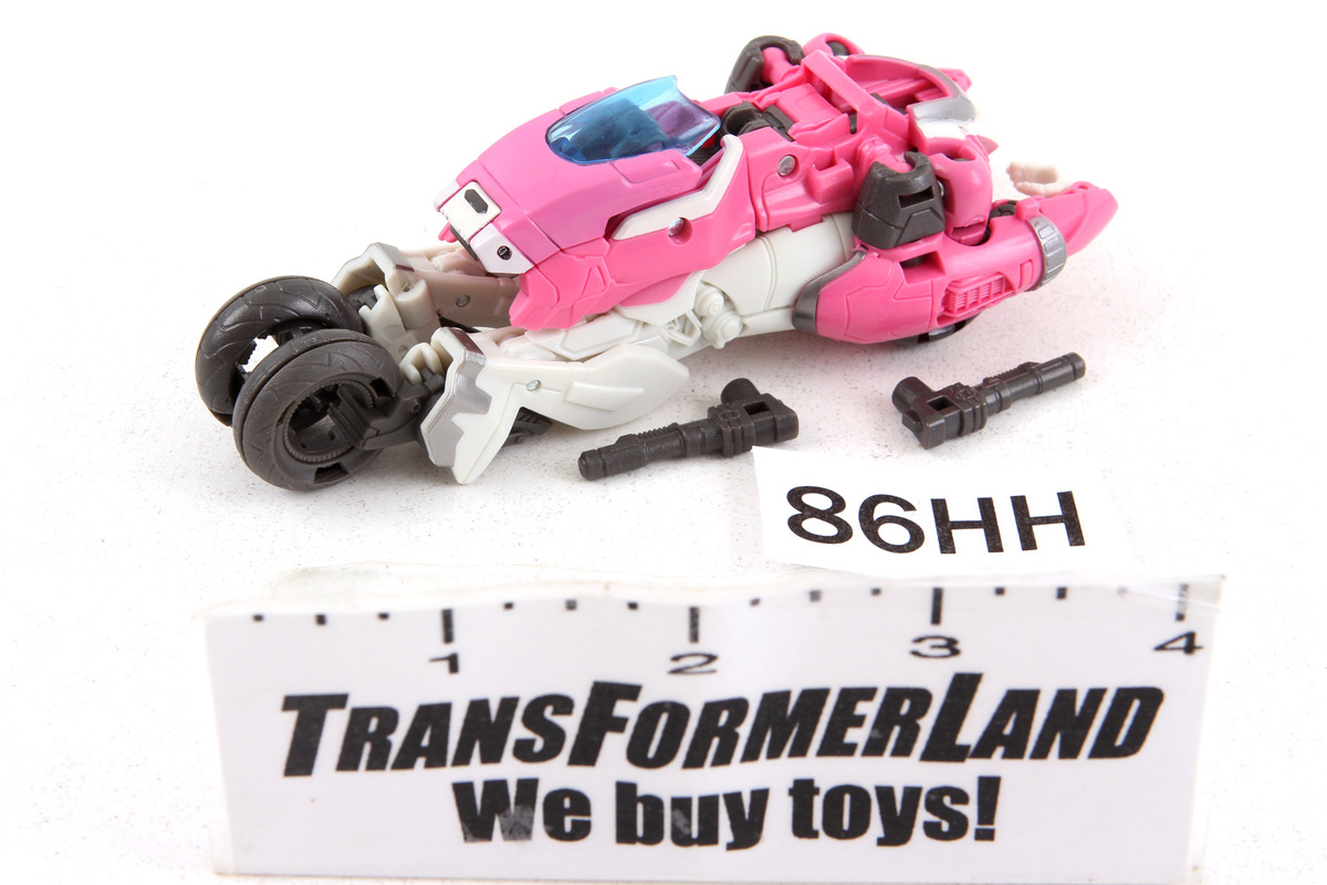 Complete Transformers® Studio Series Deluxe Class Arcee SKU 393835 ...