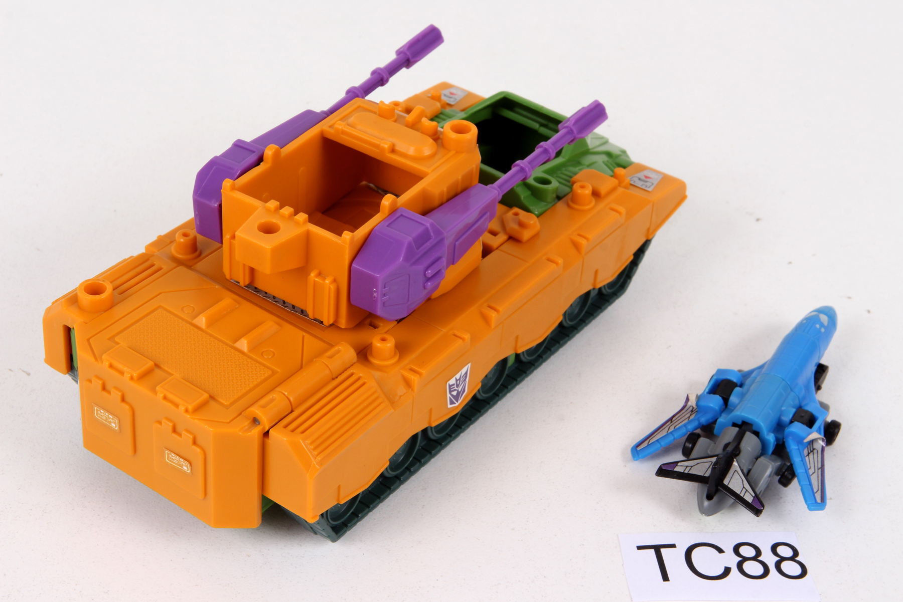 Complete Transformers® G1 Anti-Aircraft Base with Blackout and ...