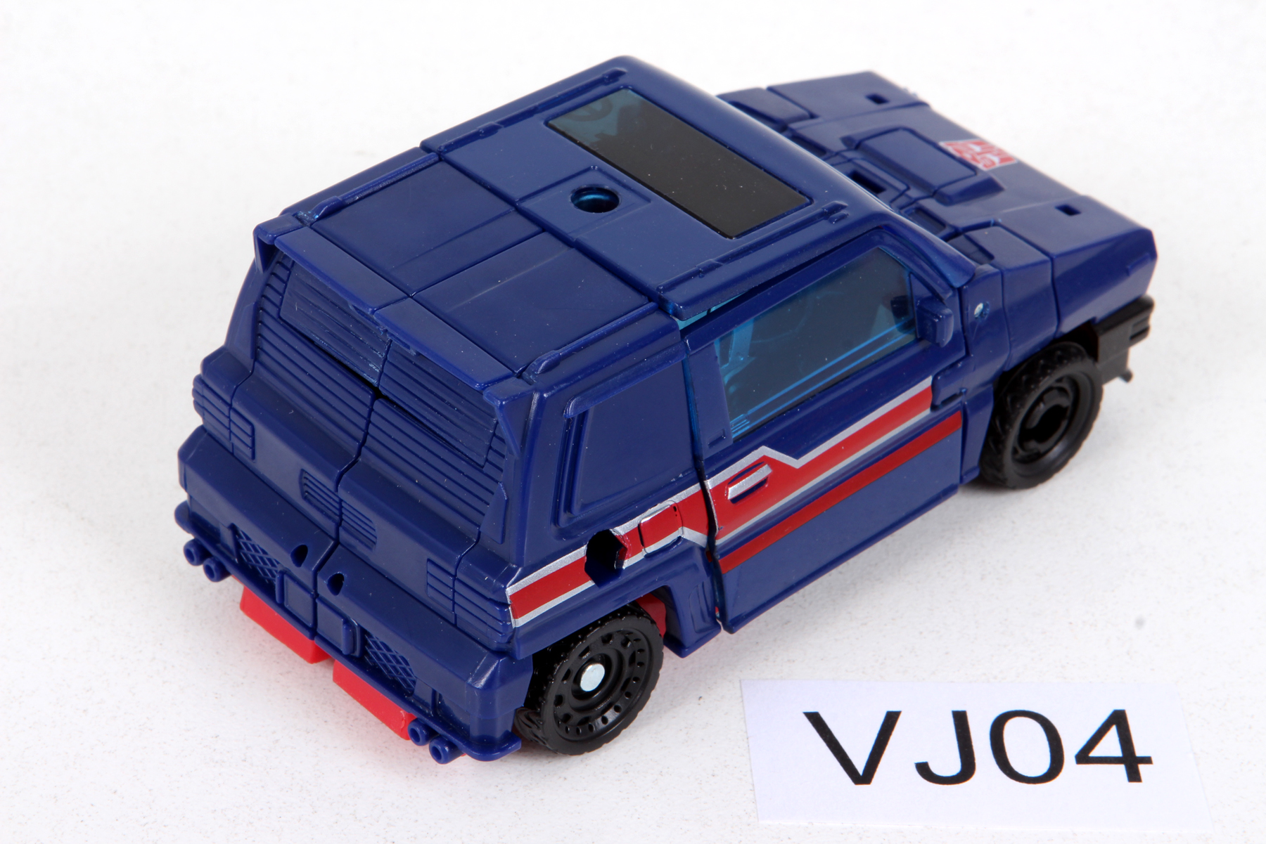 Complete Transformers® Legacy (Generations) Deluxe Class Autobot Skids ...