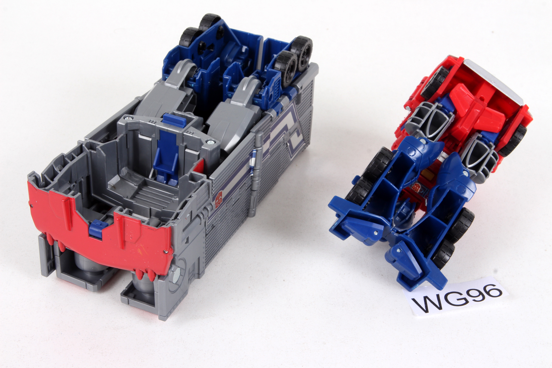Complete Transformers® Generations - Power of the Primes Leader Class ...