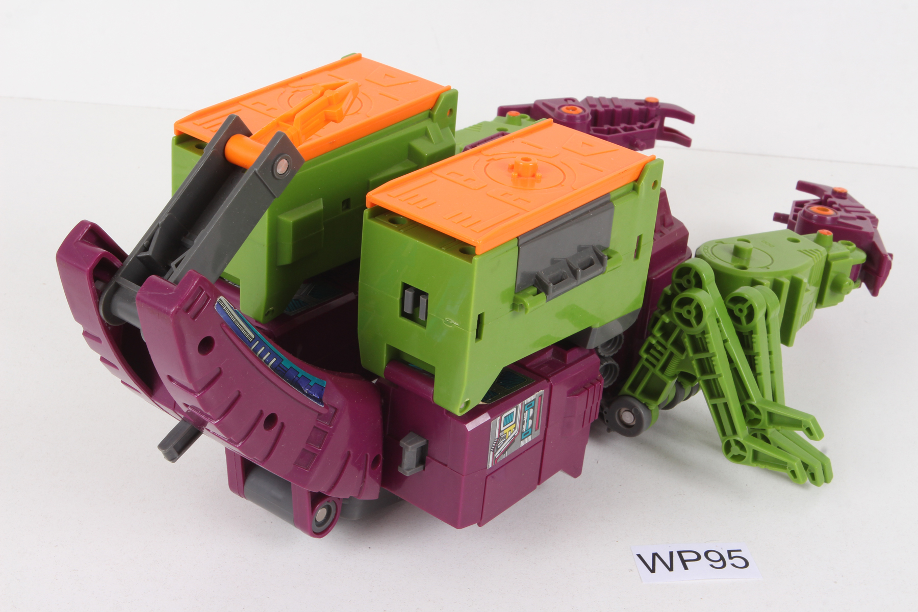 Complete Transformers® G1 Scorponok SKU 353873 | Transformerland.com ...