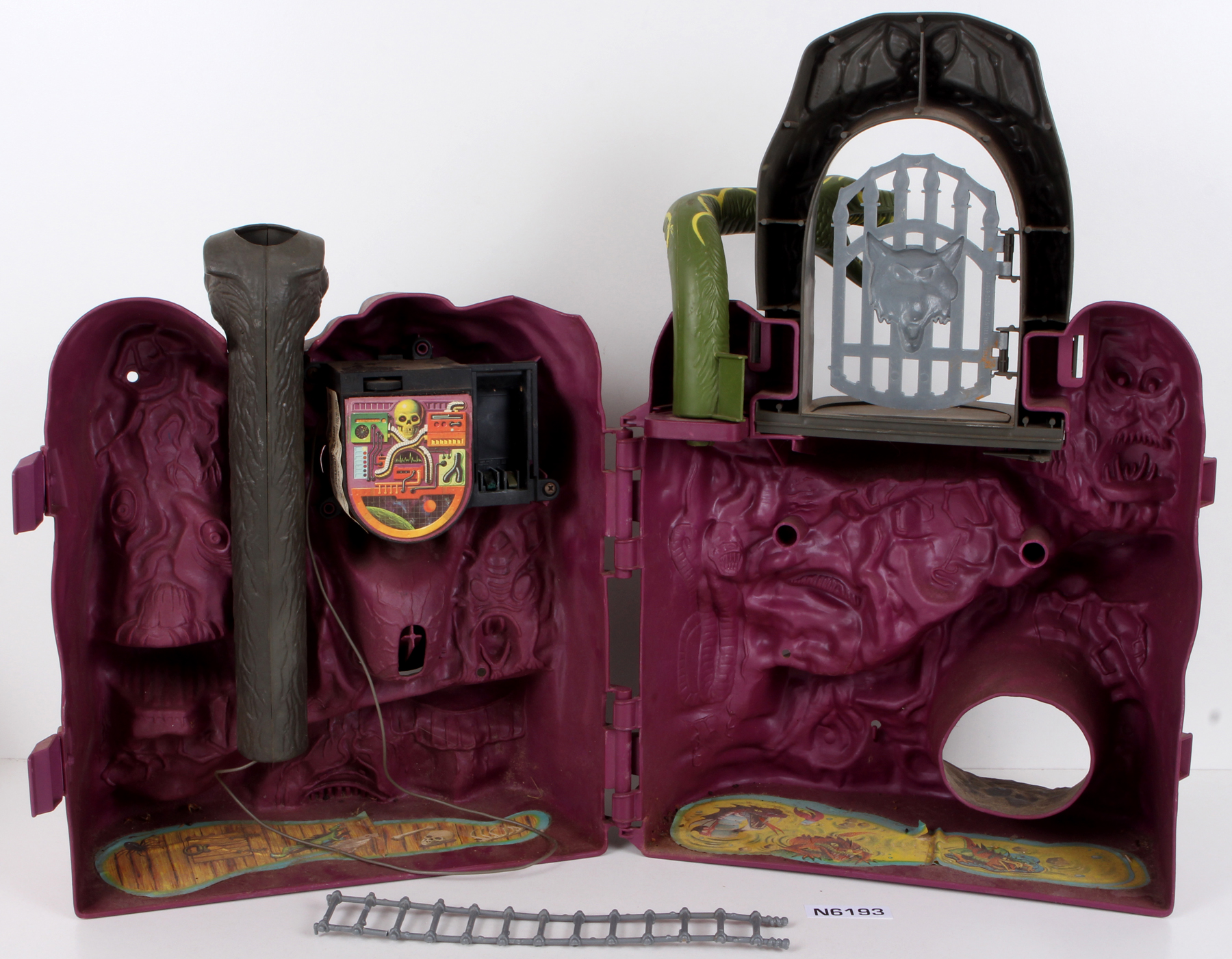 Masters of the Universe (MOTU)® The Original Series Playsets Snake ...