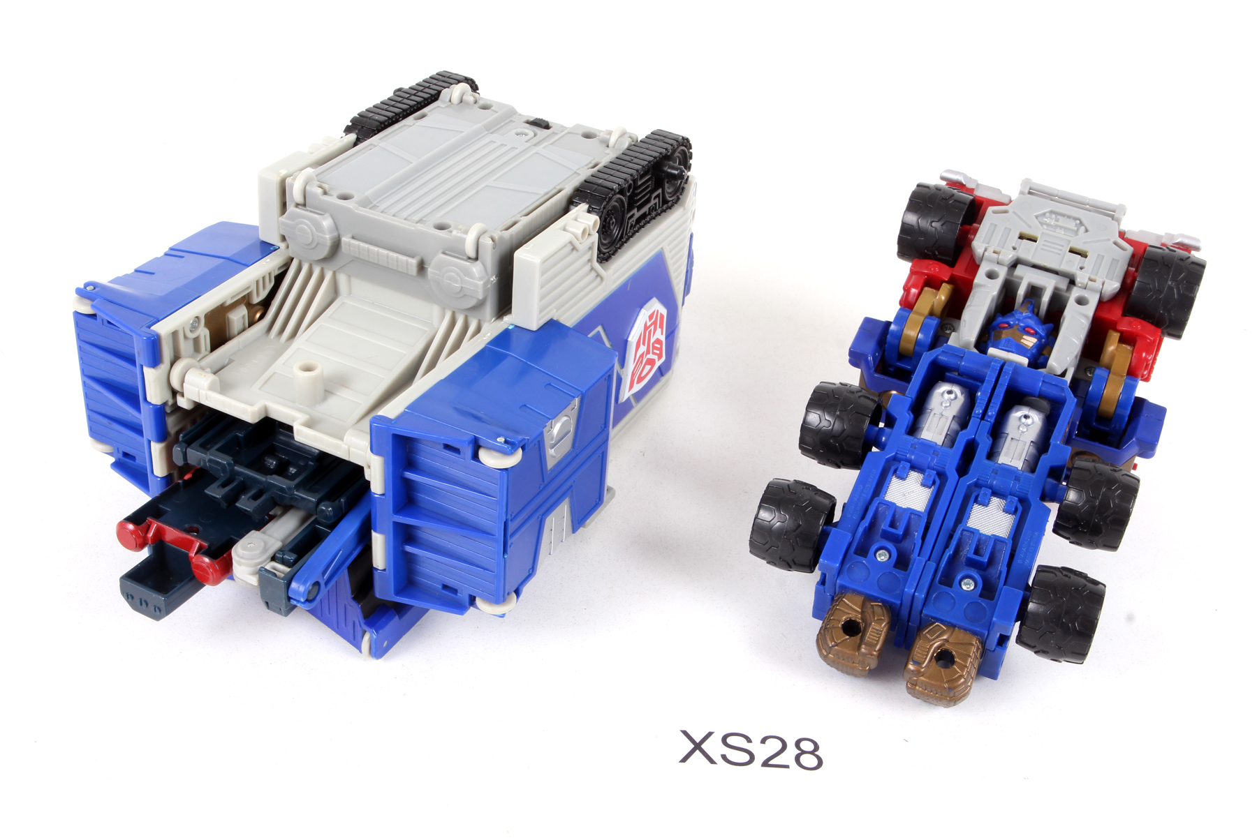 Complete Transformers® Armada Super Class Optimus Prime with Sparkplug ...