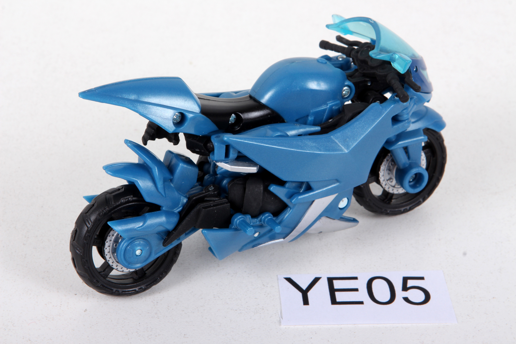 Complete Transformers® Prime Deluxe Class Arcee SKU 360073 ...