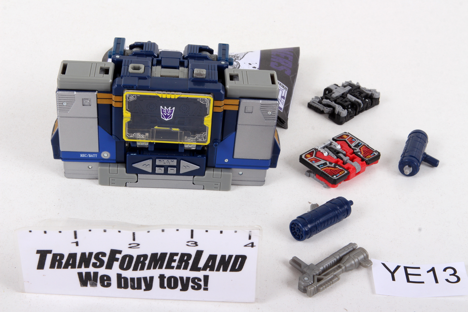 Complete Transformers® War for Cybertron Trilogy - Netflix Voyager ...