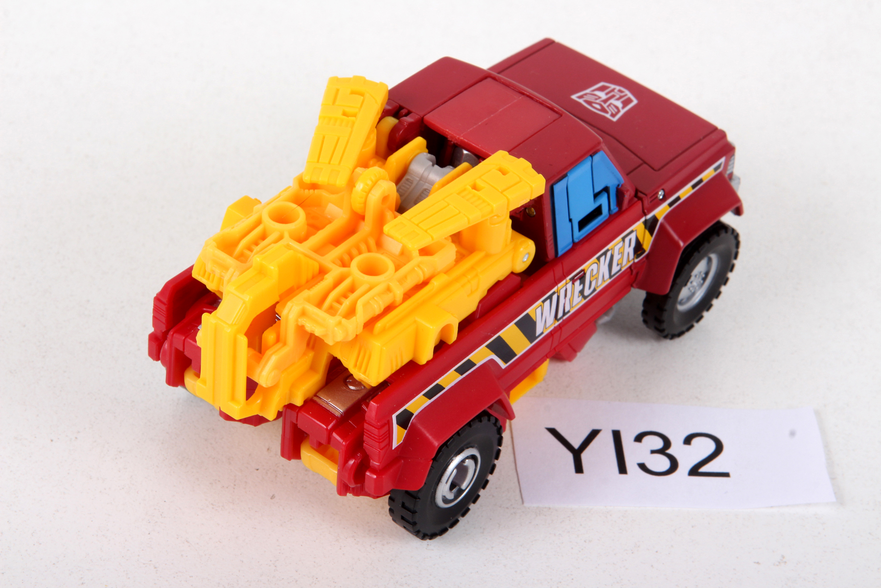 Complete Transformers® Legacy (Generations) Deluxe Class Lift-Ticket ...