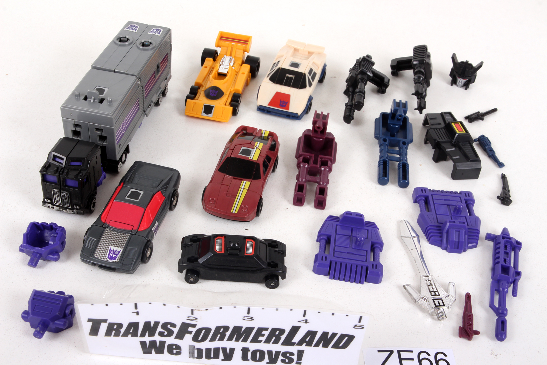 Complete Transformers® G1 Menasor SKU 363875 | Transformerland.com ...