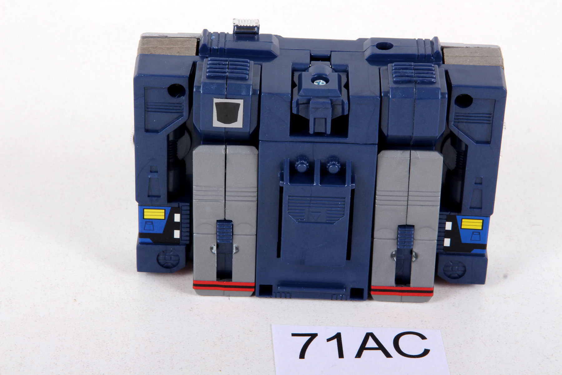 Complete Transformers® Universe 2 Commemorative Edition Soundwave with ...