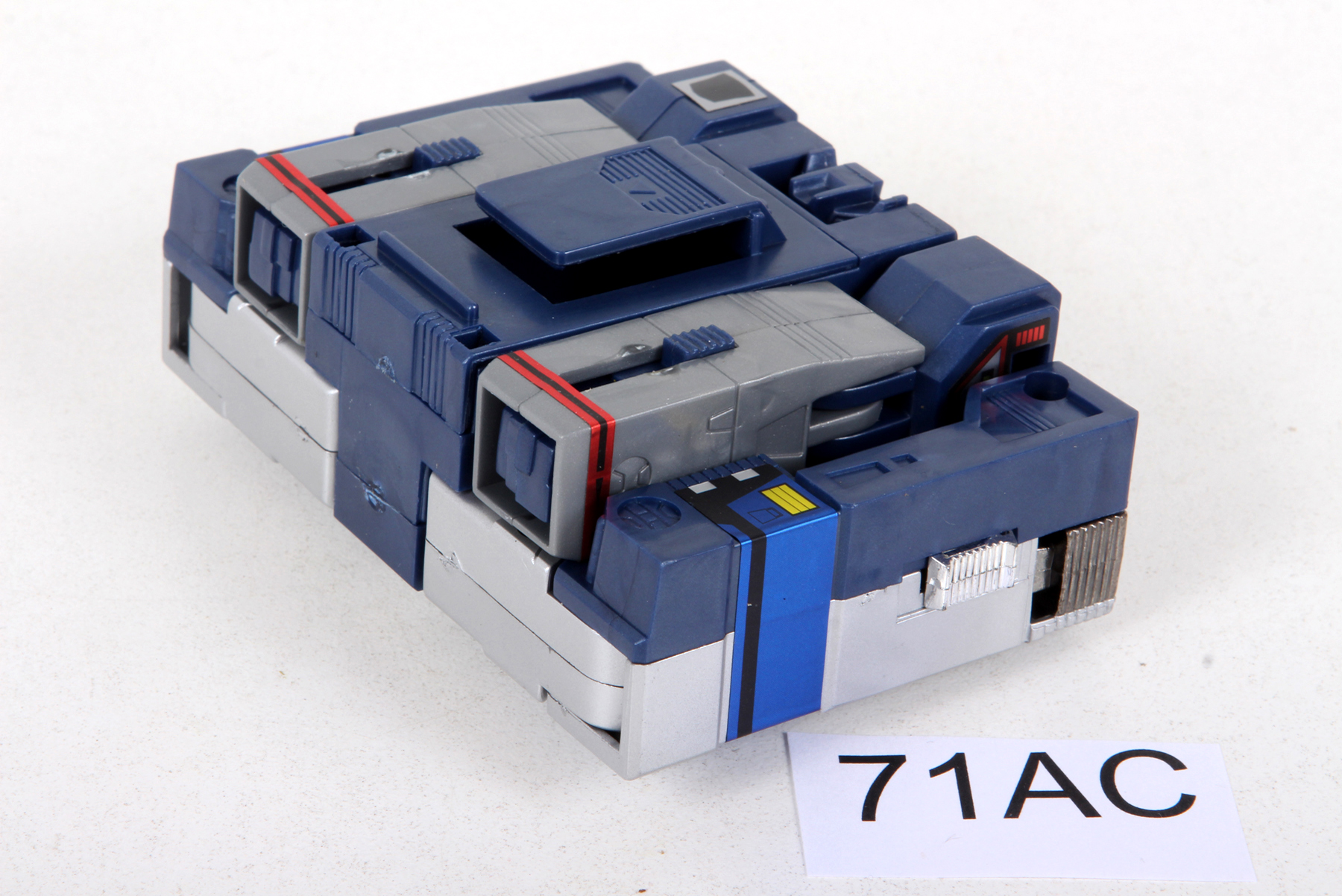 Complete Transformers® Universe 2 Commemorative Edition Soundwave with ...