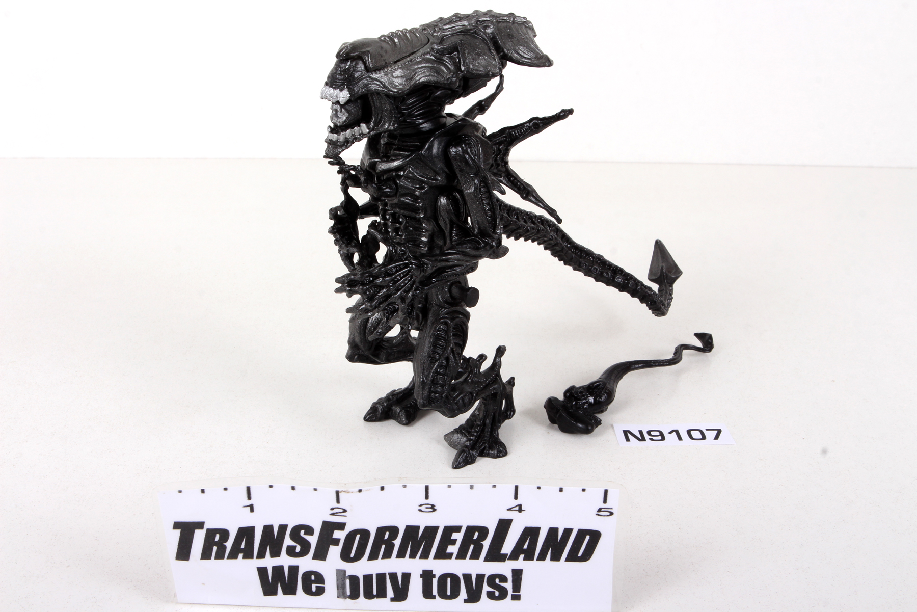 Complete Aliens and Predator® Kenner Aliens Basic Figures Alien Queen ...
