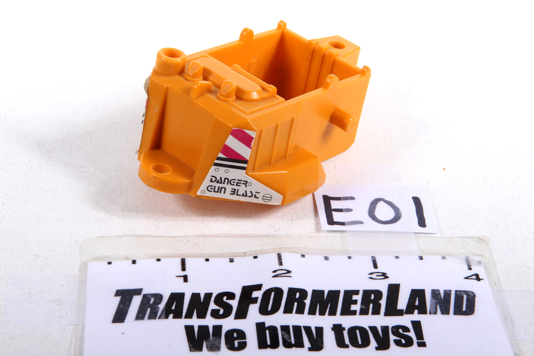 Transformers® G1 Anti-Aircraft Base with Blackout and Spaceshot SKU ...