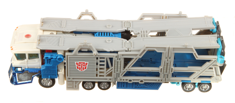 Super Class Ultra Magnus (Transformers, Robots in Disguise (RID ...
