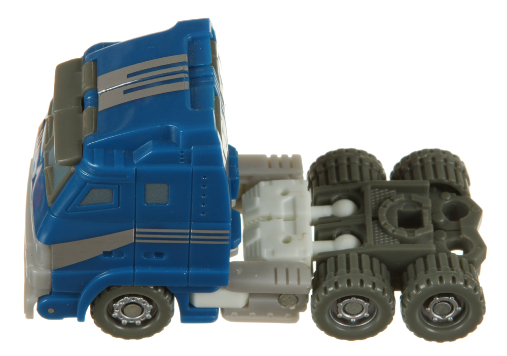 Scout Class Armorhide (s645) (Transformers, Cybertron, Autobot ...