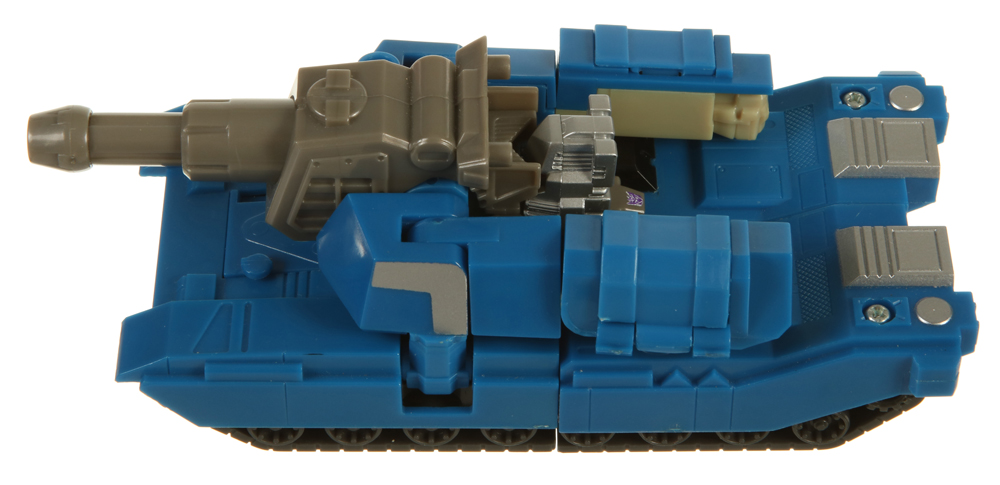 Deluxe Class Reverse Convoy (RM-24) (Transformers, Robot Masters ...