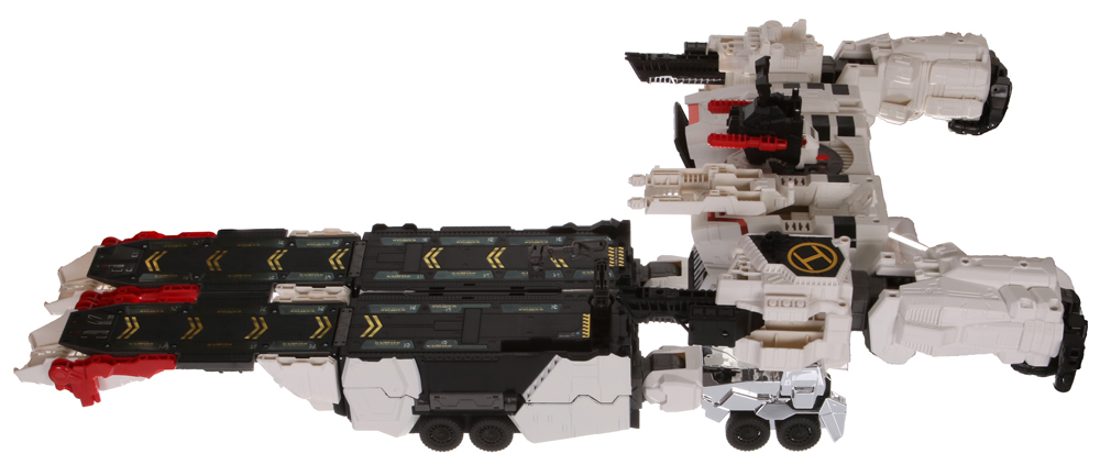 Titan Class Metroplex with Autobot Scamper and Minifigures ...