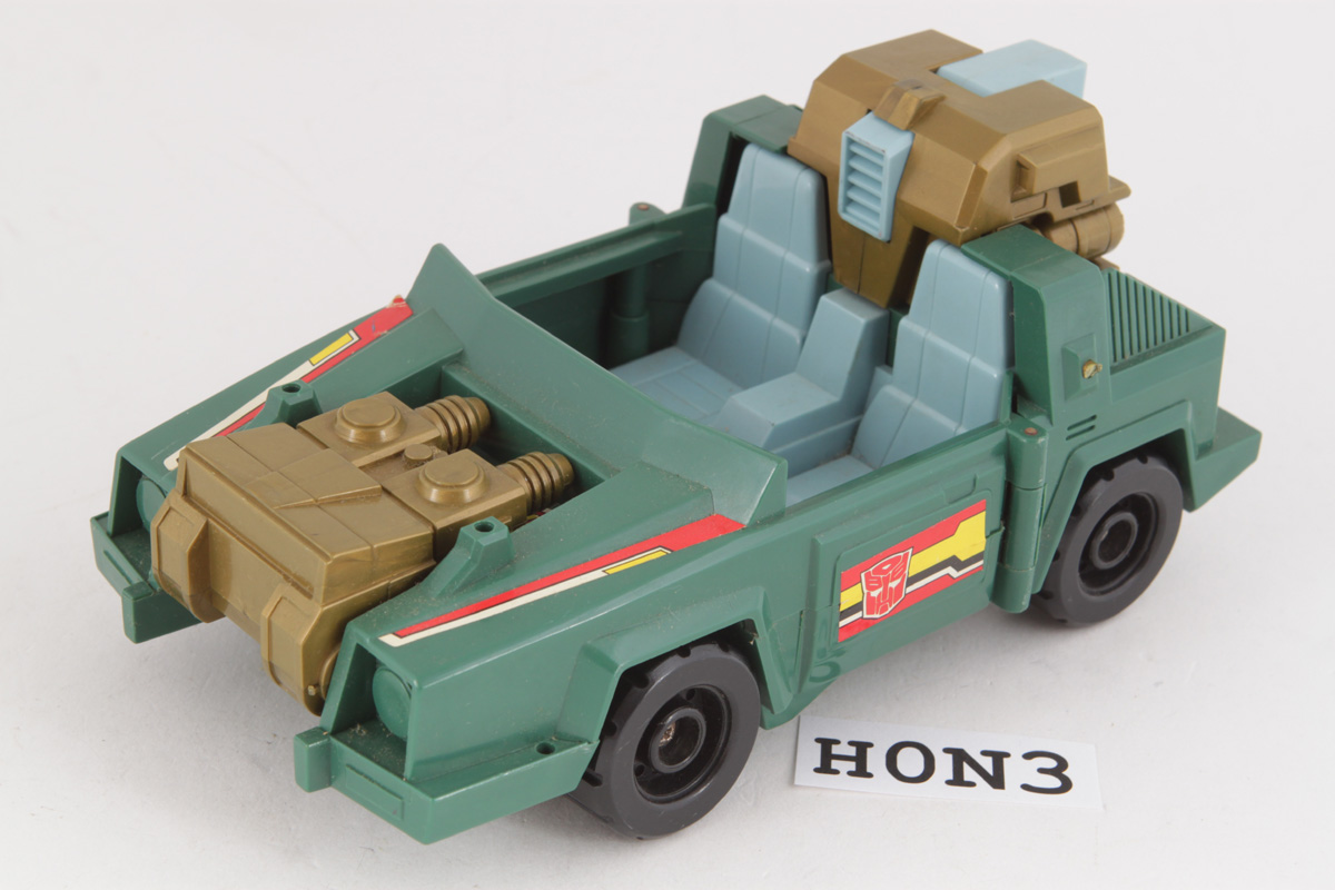 Transformers G1 Attack Cruiser With Sprocket Price [Action Masters]