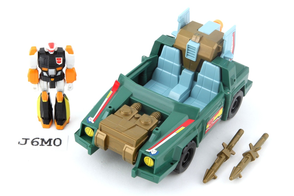 Transformers G1 Attack Cruiser With Sprocket Price [Action Masters]