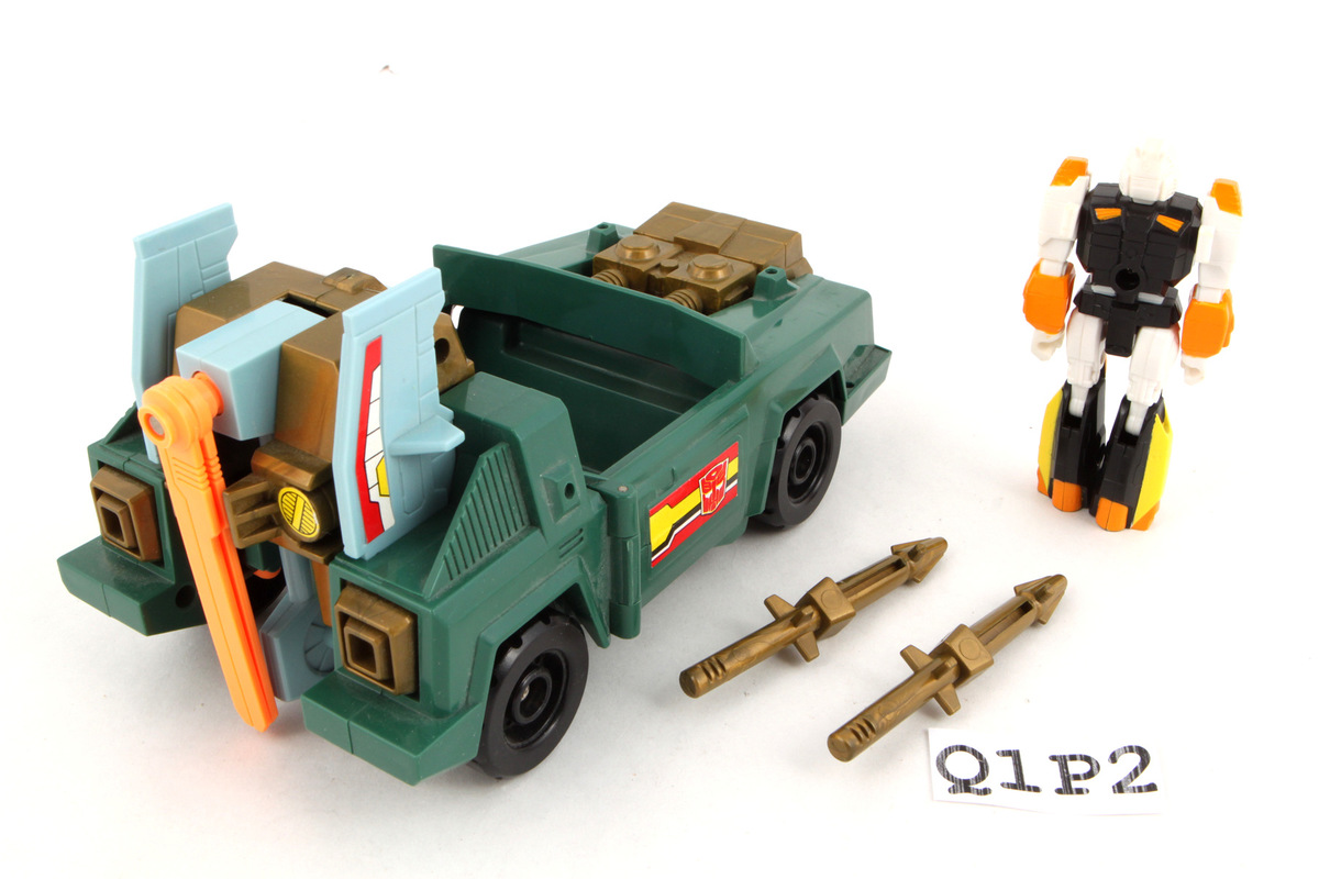 Transformers G1 Attack Cruiser With Sprocket Price [Action Masters]