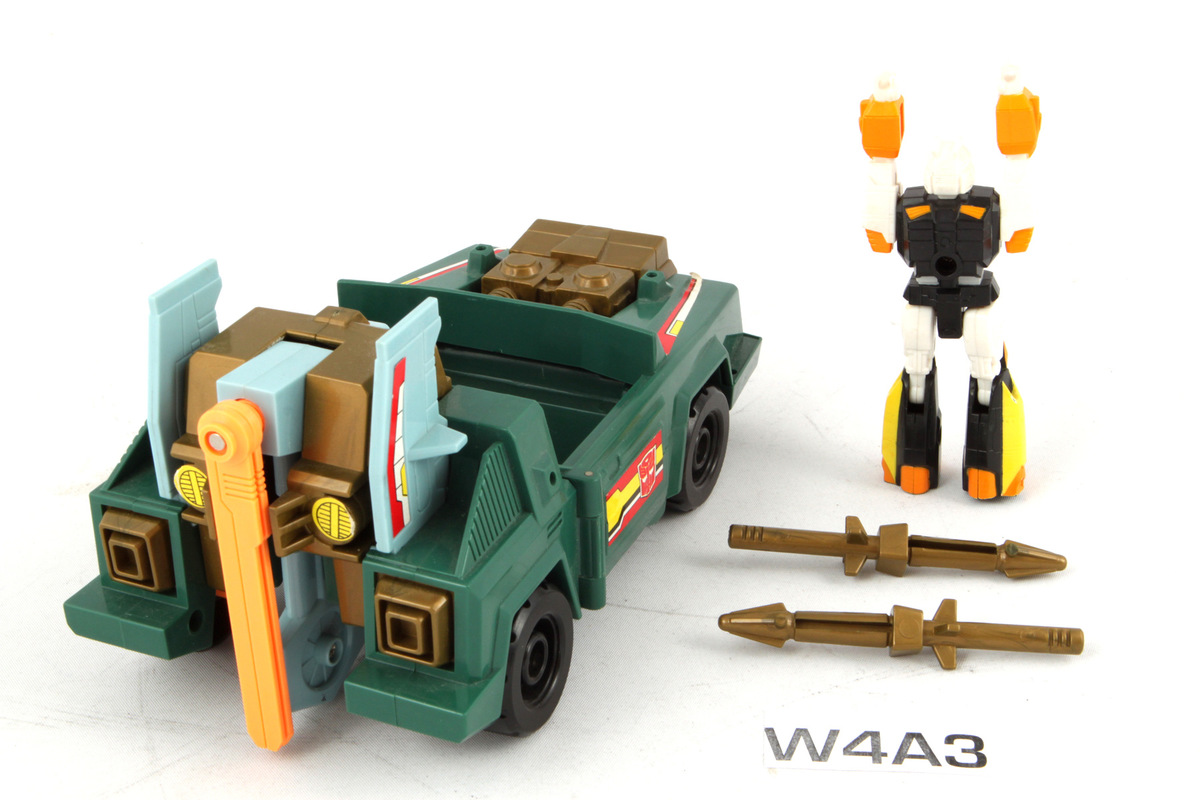 Transformers G1 Attack Cruiser With Sprocket Price [Action Masters]