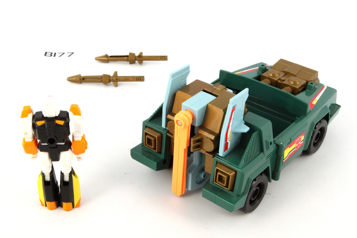 Transformers G1 Attack Cruiser With Sprocket Price [Action Masters]