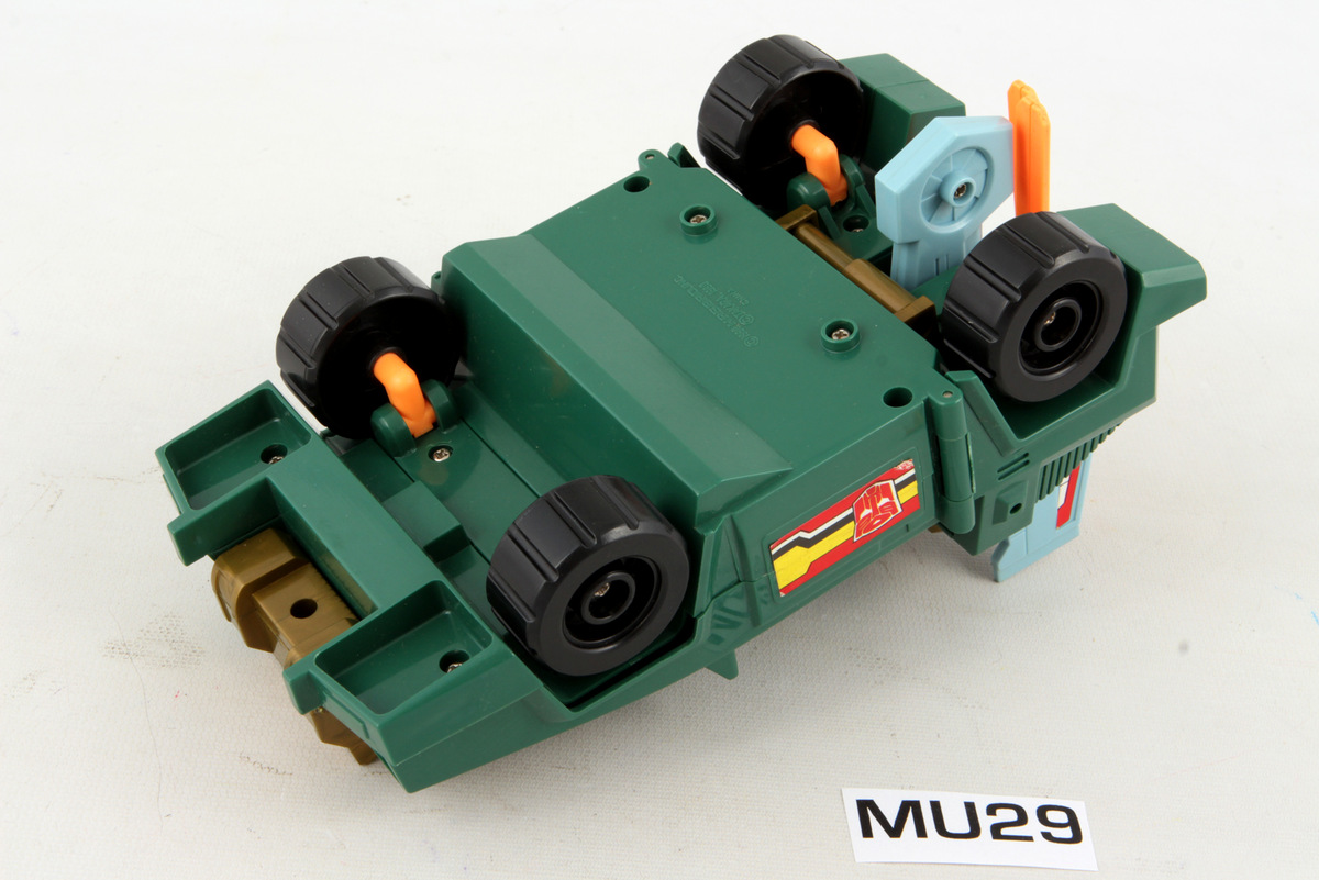 Transformers G1 Attack Cruiser With Sprocket Price [Action Masters]