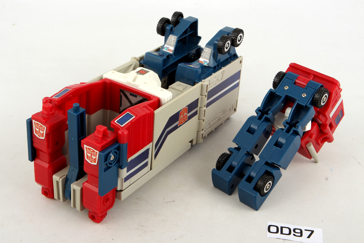 Transformers G1 Powermaster Optimus Prime Price [Powermaster (Godmaster)]