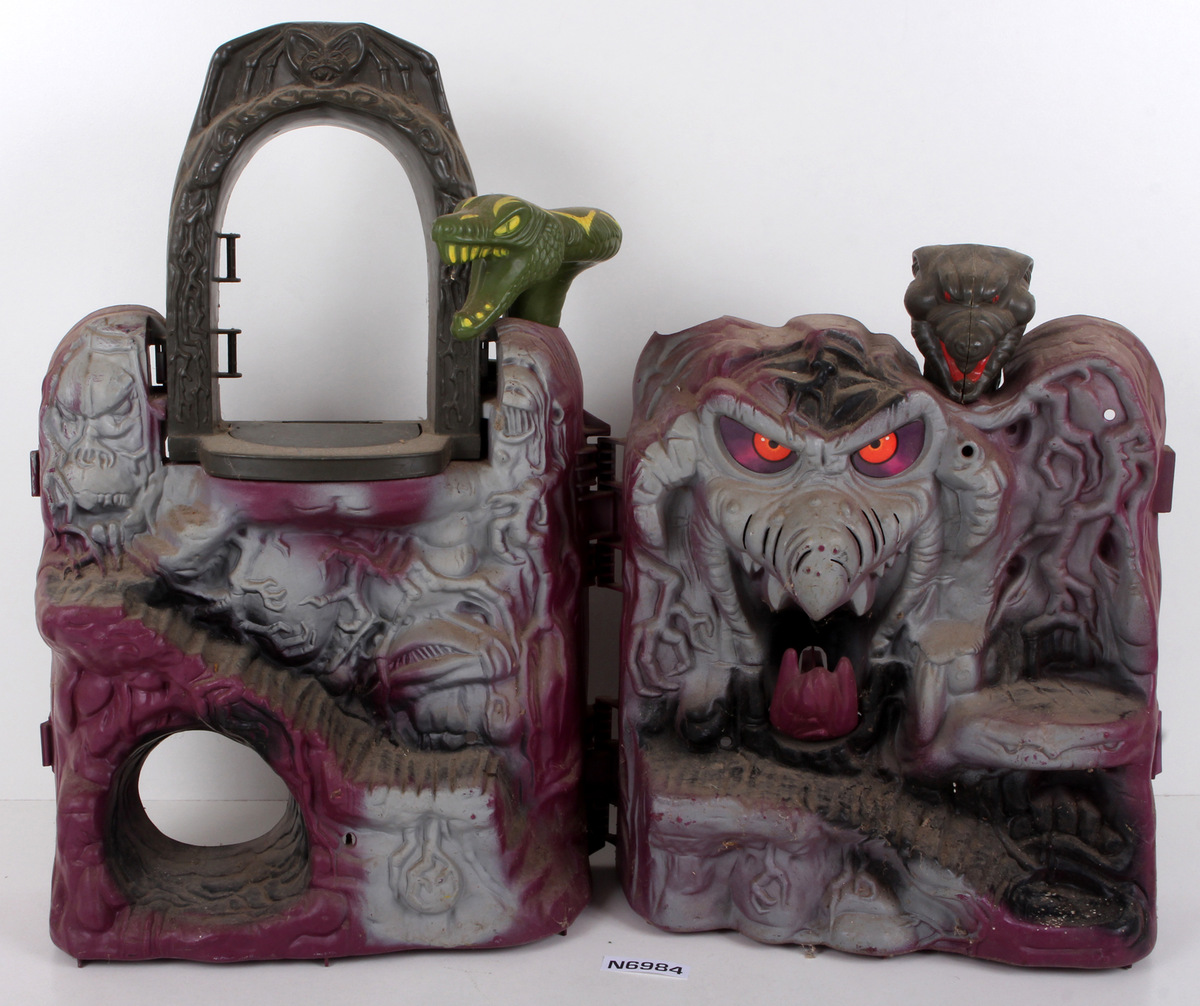 Masters of the Universe (MOTU)® The Original Series Playsets Snake ...