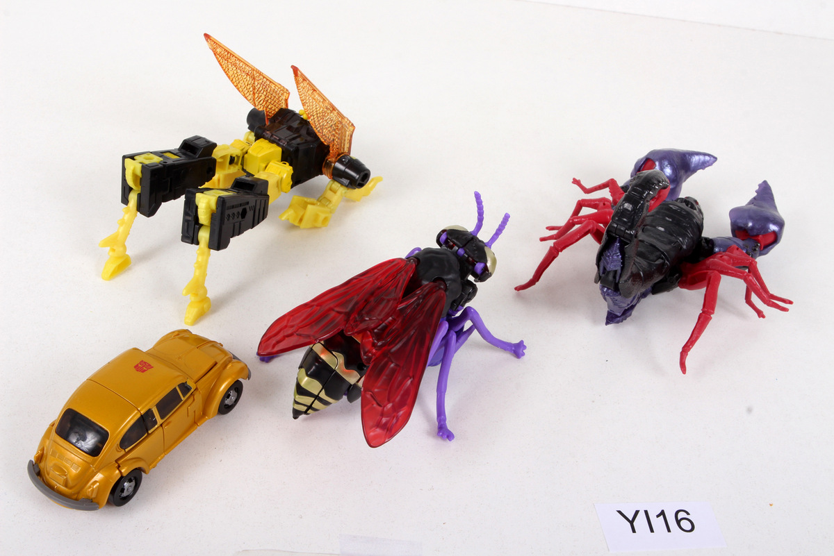 Complete Transformers® Legacy (Generations) Gift Sets Creatures Collide ...