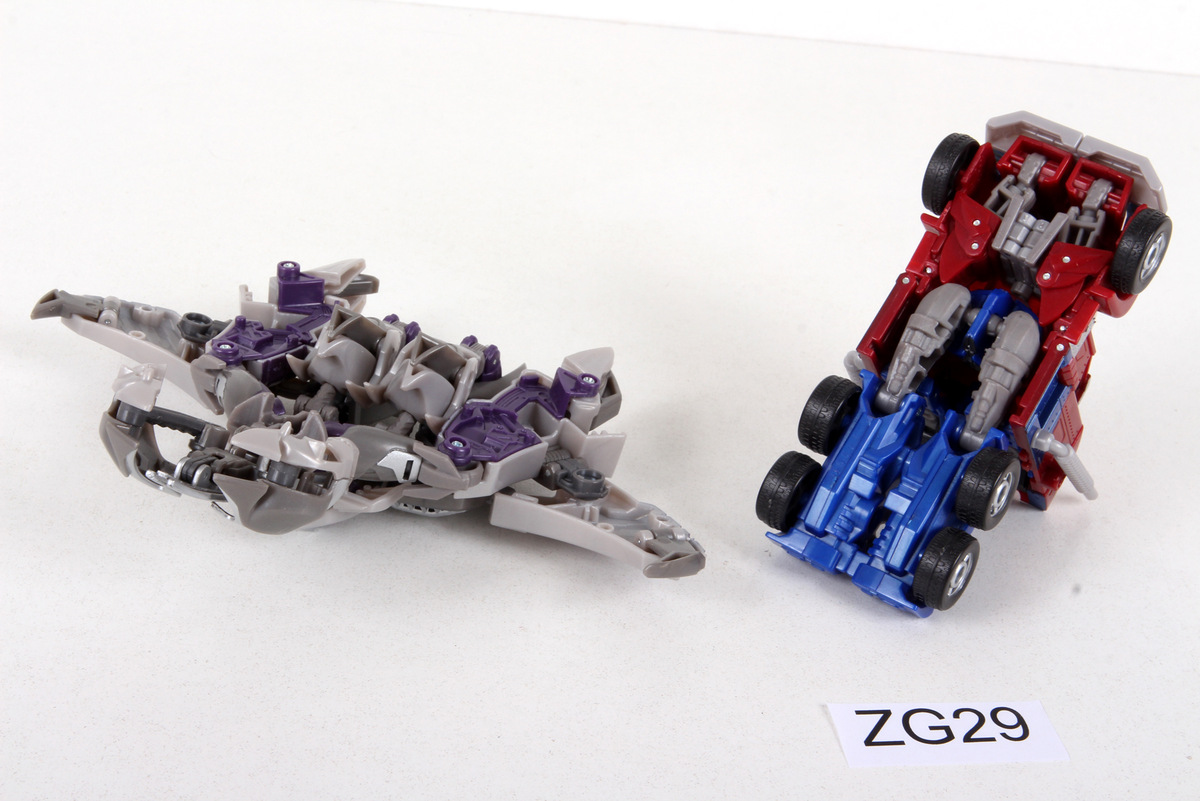 Complete Transformers® Prime Entertainment Packs Optimus Prime vs ...