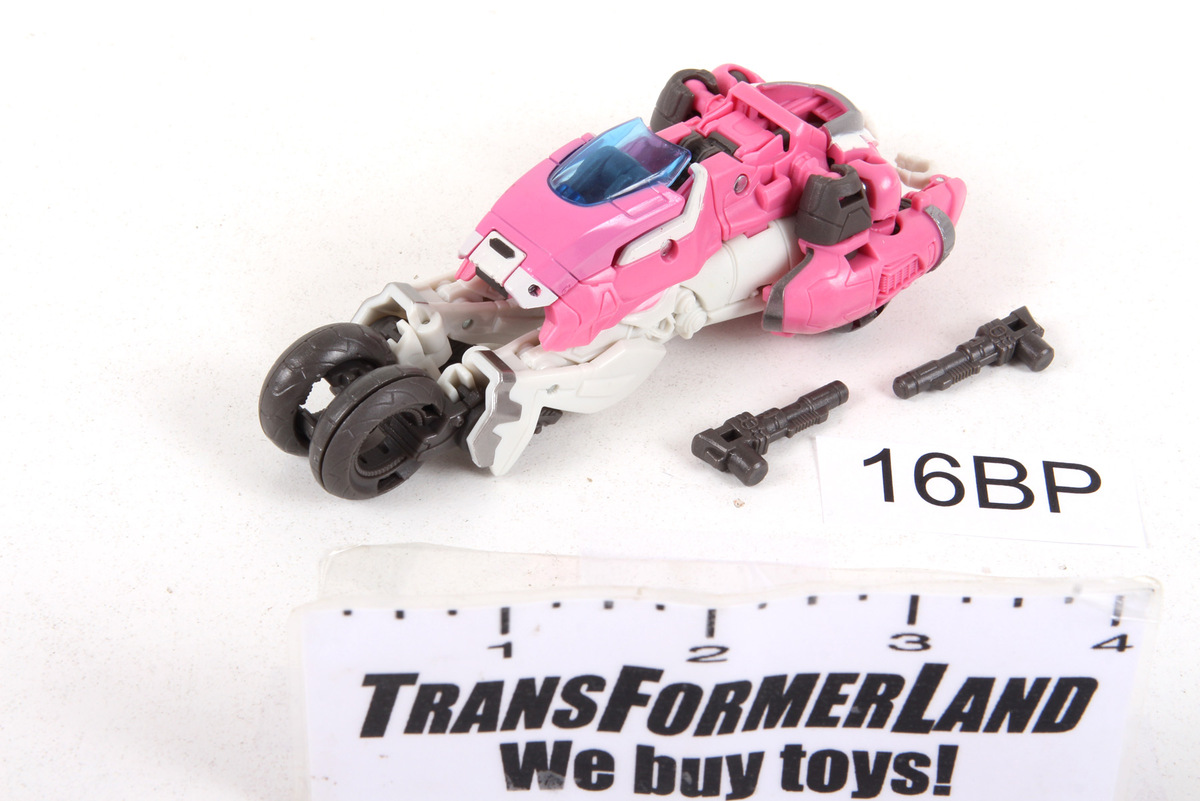 Complete Transformers® Studio Series Deluxe Class Arcee SKU 373432 ...