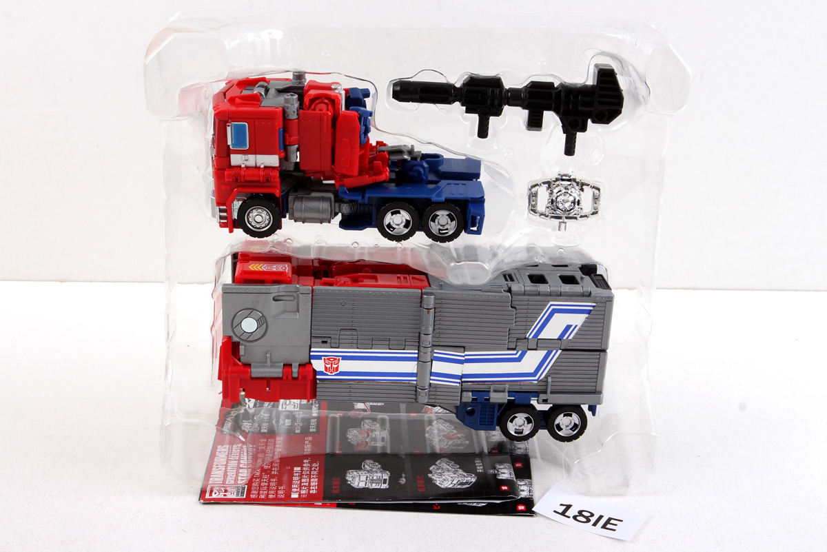 Packaged, not sealed Transformers® Generations Selects (TakaraTomy ...